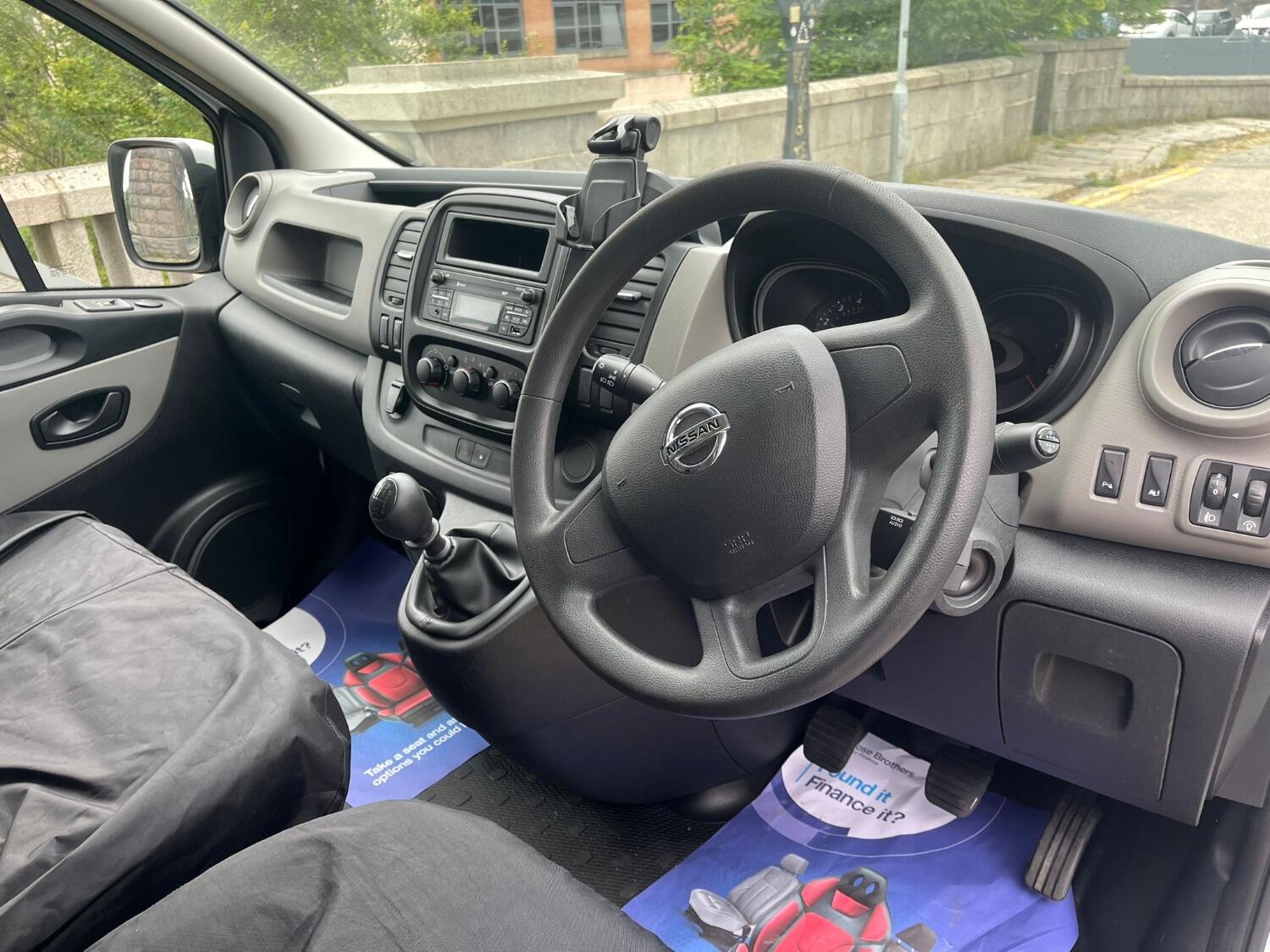 SOLD - Used NISSAN NV300 2018 White in Aberdeen, Scotland | Vans4u ...