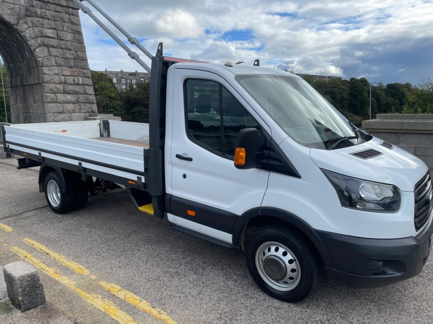 Used FORD TRANSIT DROPSIDE 2018 White in Aberdeen, Scotland | Vans4u ...