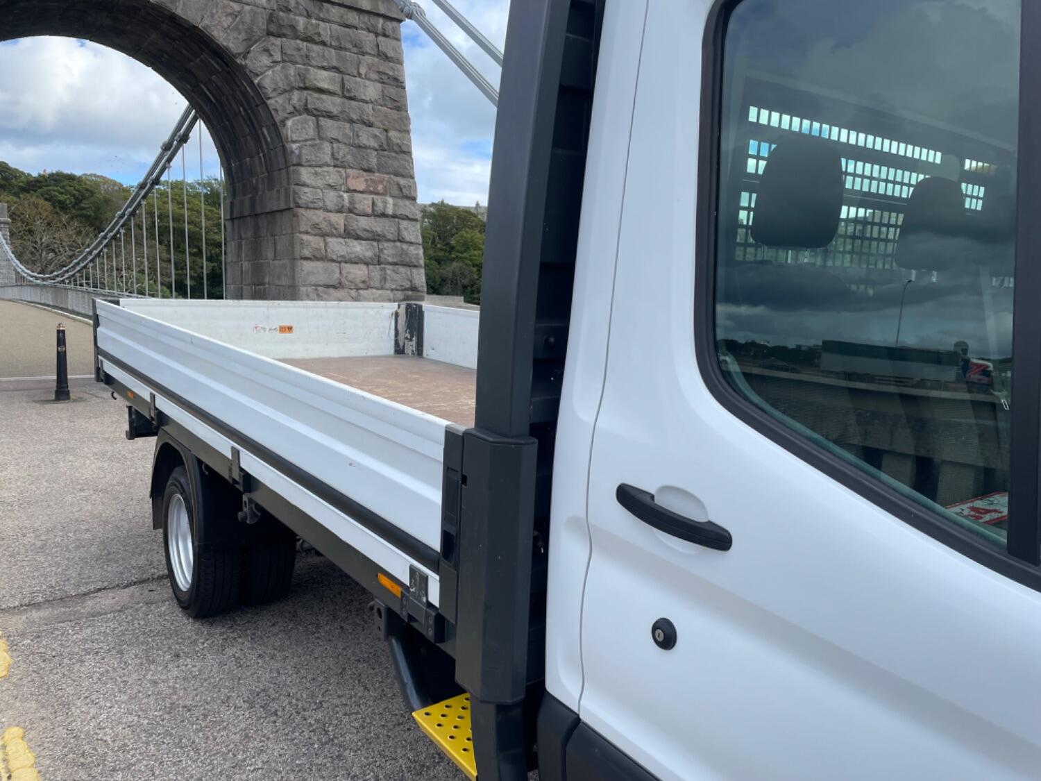 Used FORD TRANSIT DROPSIDE 2018 White in Aberdeen, Scotland | Vans4u ...